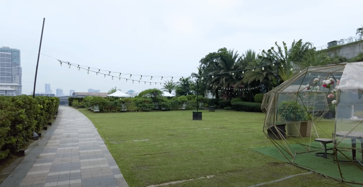 SM Aura Premier: The Famous Elegant and Luxury Mall in BGC - Island Times